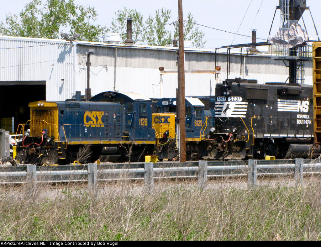 CSX 1128 and 6129; NS 5207